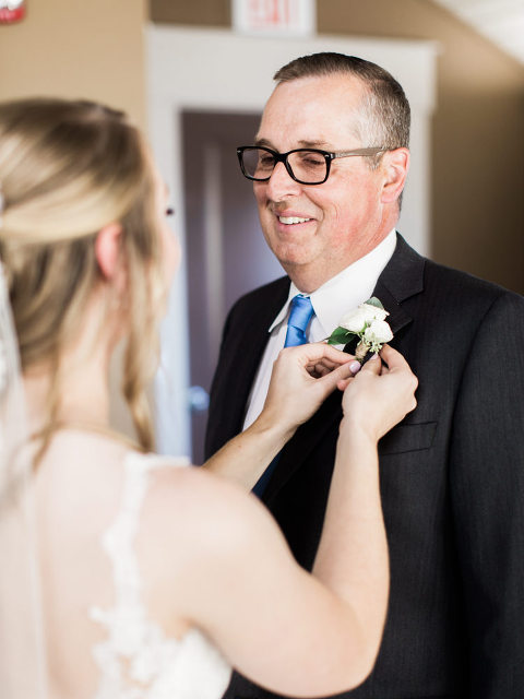 Romantic Crystal Ridge Wedding | Calgary Wedding Photographers | Nicole ...