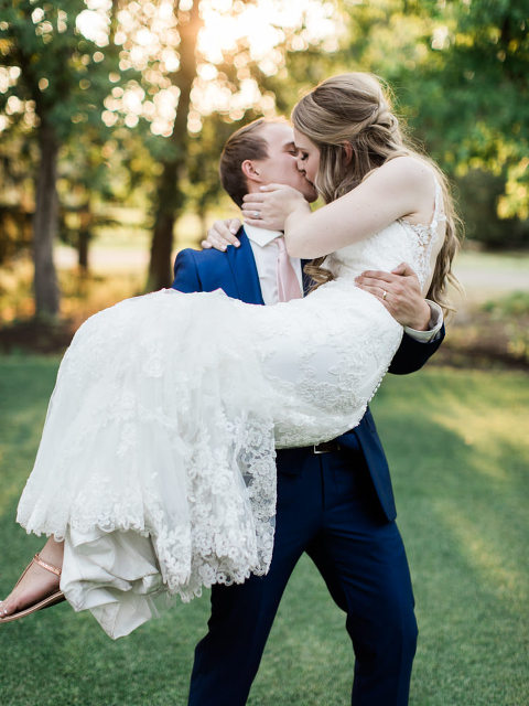 Romantic Crystal Ridge Wedding | Calgary Wedding Photographers | Nicole ...